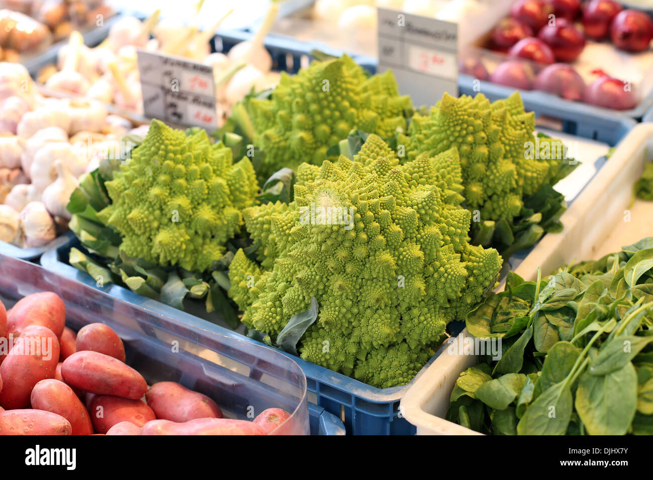 Roman market stall hi-res stock photography and images - Alamy
