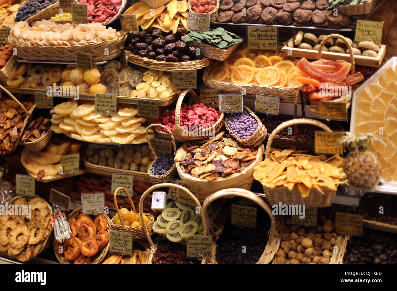 Assortment of baskets hi-res stock photography and images - Alamy