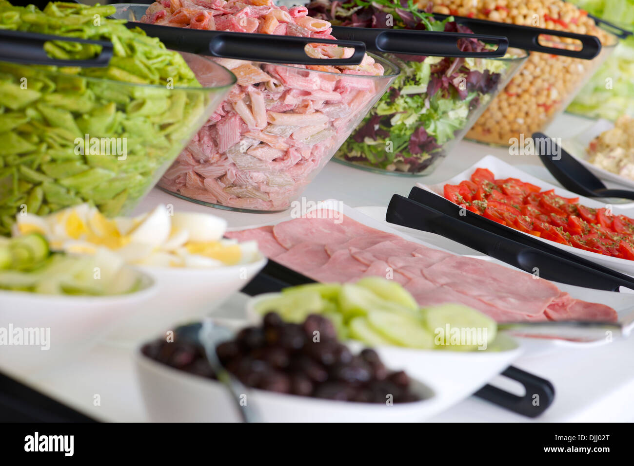 Dishes and serving containers hi-res stock photography and images - Alamy