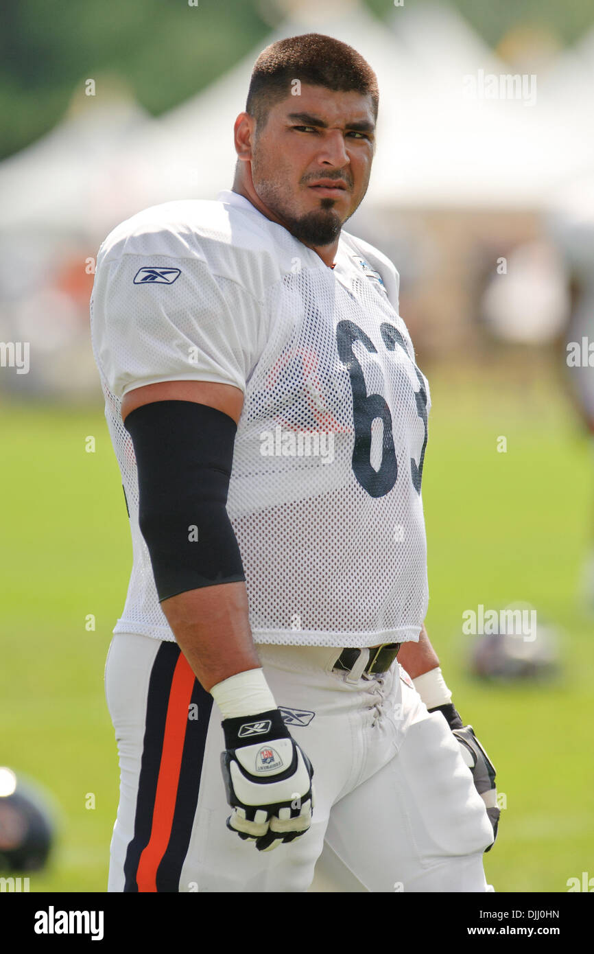 Roberto garza chicago bears hi-res stock photography and images - Alamy