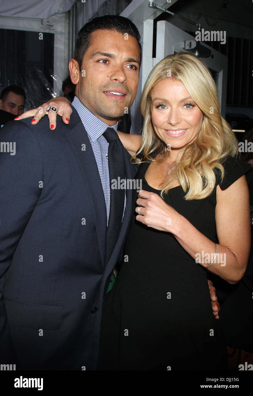 Mark consuelos kelly ripa hi-res stock photography and images - Alamy