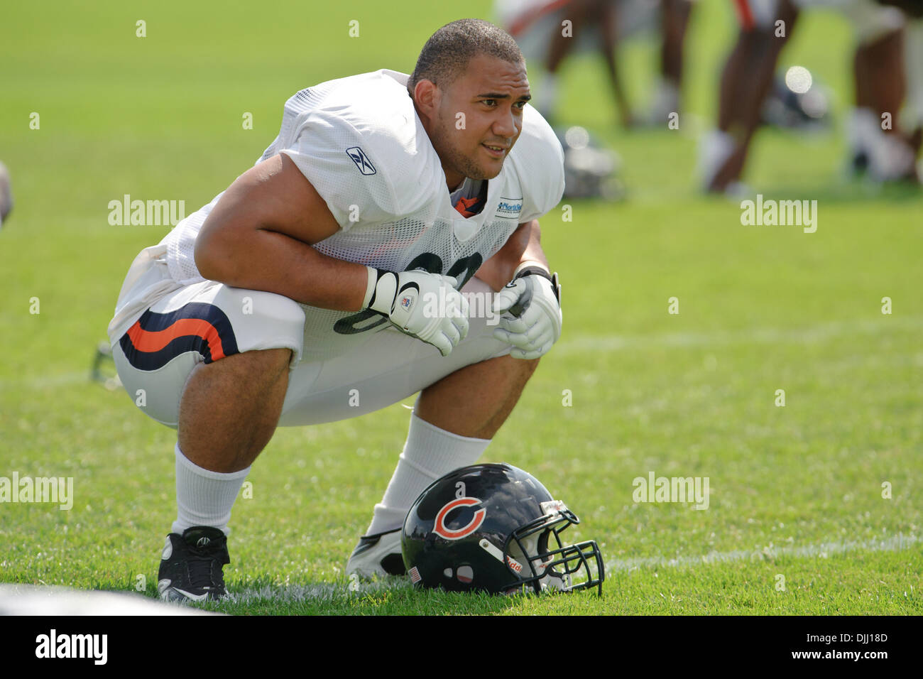 Chicago Bears offensive guard Johan Asiata (62) during the Bears ...