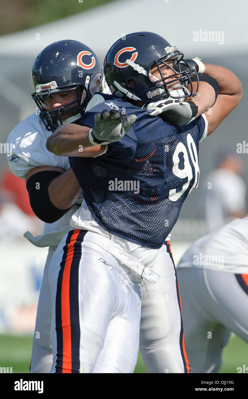 Chicago Bears rookie defensive end Corey Wootten (98) tries to get by ...