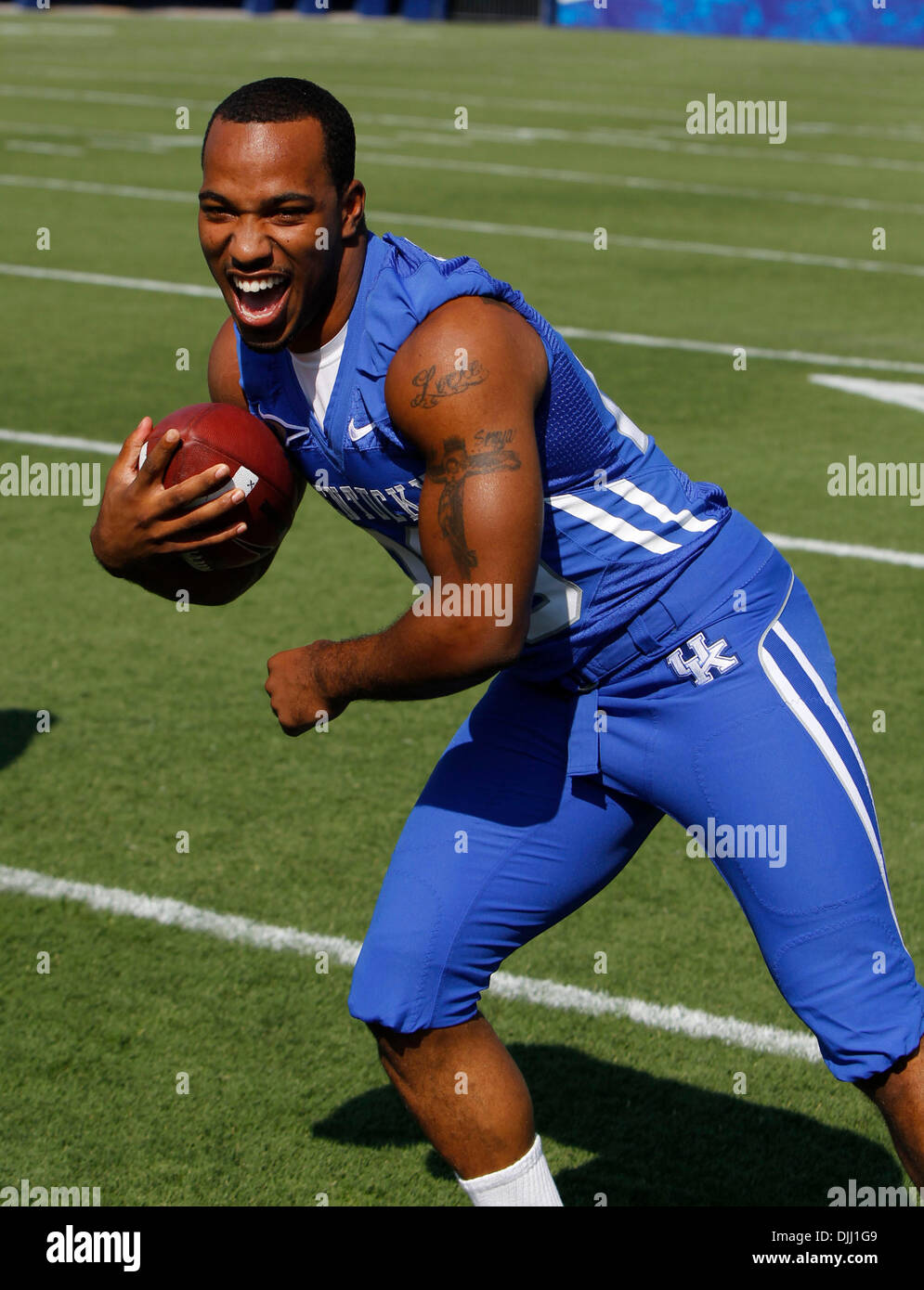 University of louisville football hi-res stock photography and images ...