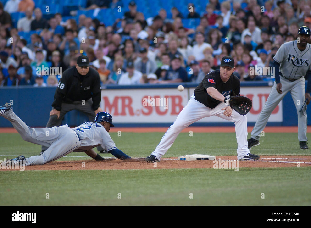 Toronto rogers centre bluejays hi-res stock photography and images - Alamy