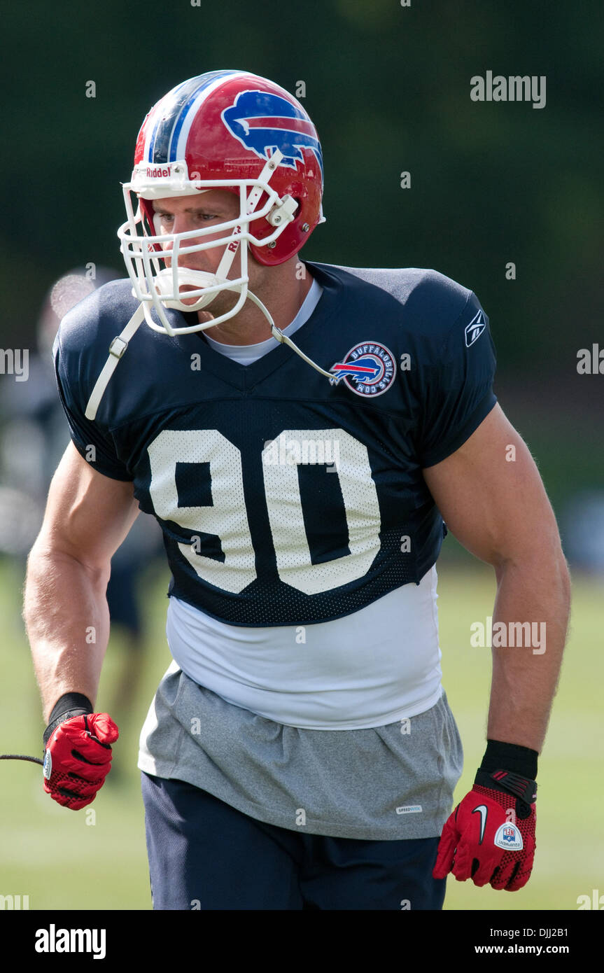 August 3, 2010: Buffalo Bills linebacker CHRIS KELSAY (#90) in action ...