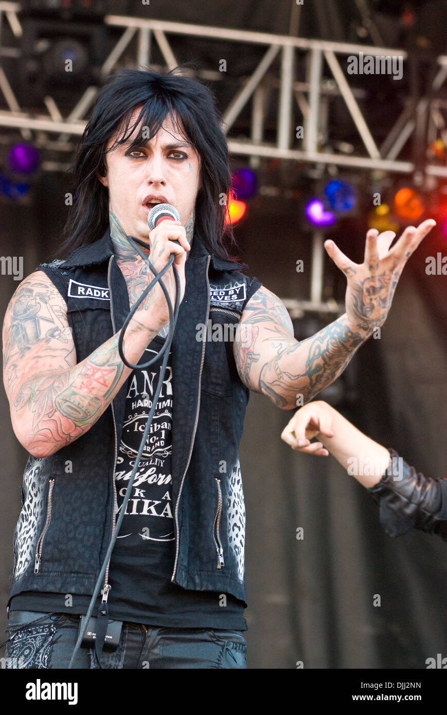 Falling in reverse hi-res stock photography and images - Alamy