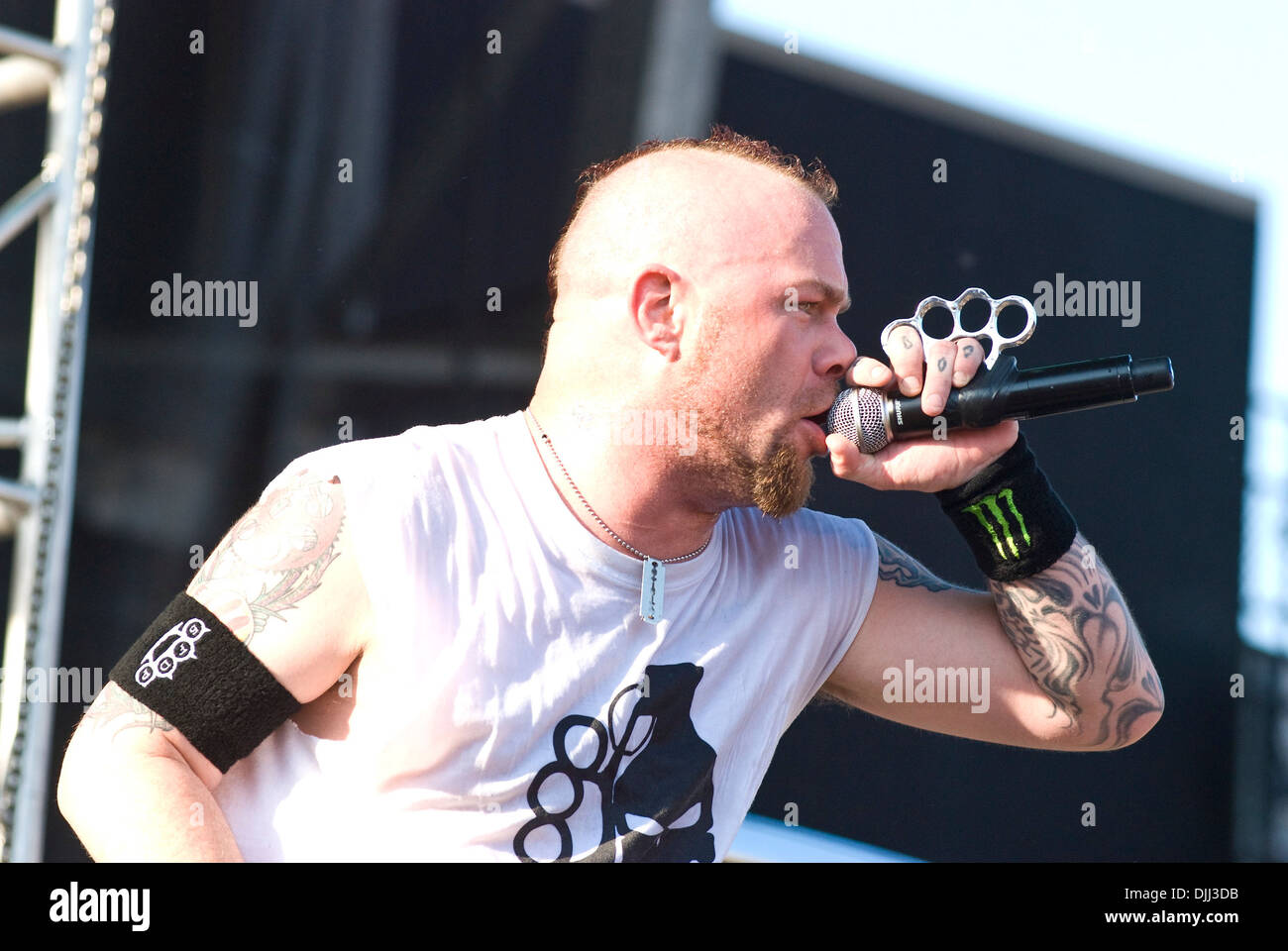 Fivefingerdeathpunch hi-res stock photography and images - Alamy