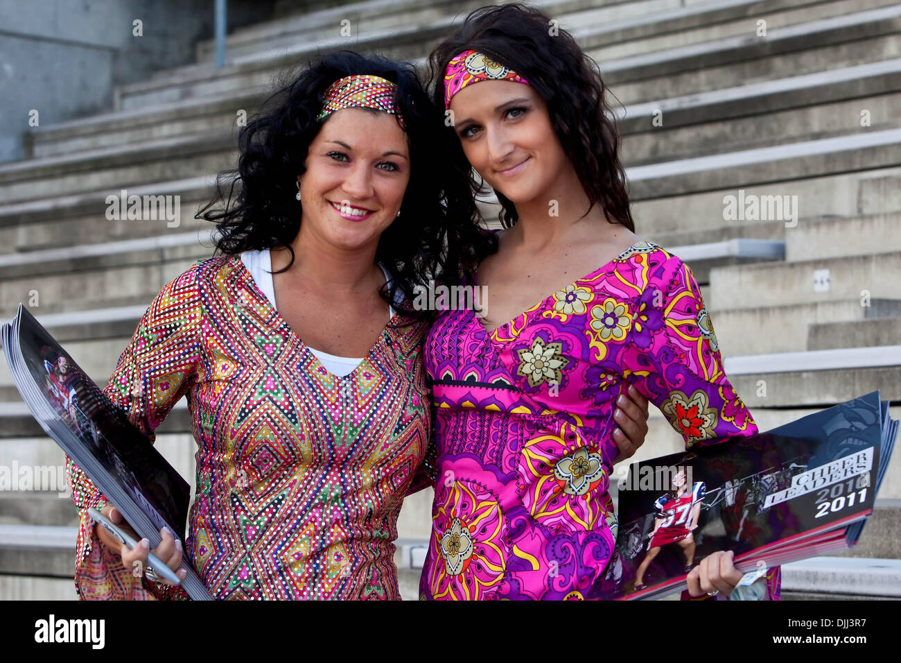 Cfl cheerleaders hi-res stock photography and images - Alamy