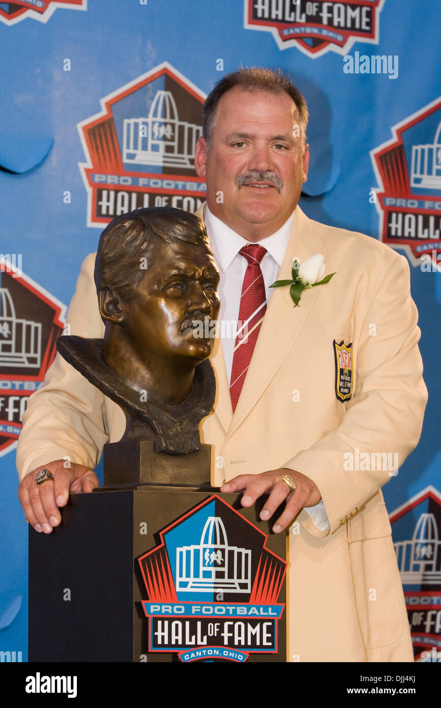 07 August 2010: RUSS GRIMM poses for photographers at the 2010 Pro ...