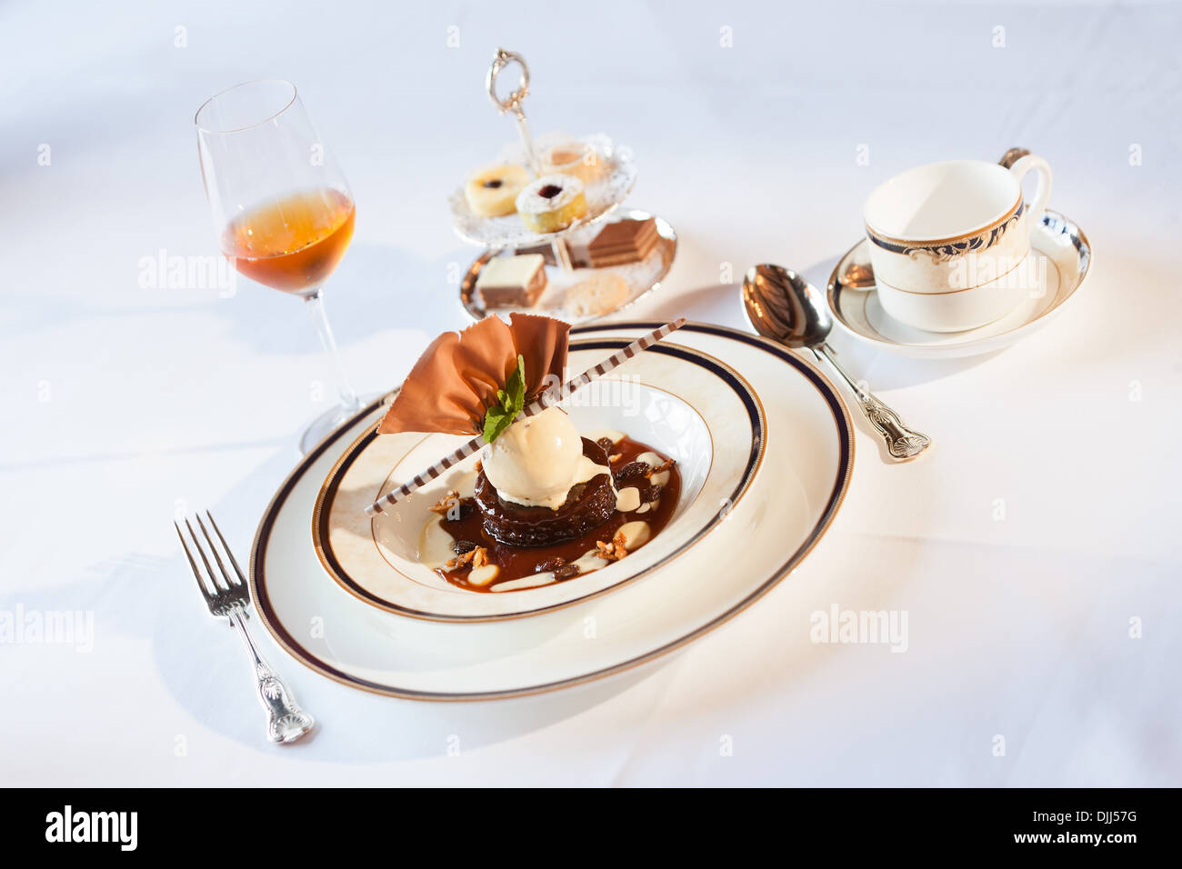 A tasty desert serving Stock Photo - Alamy