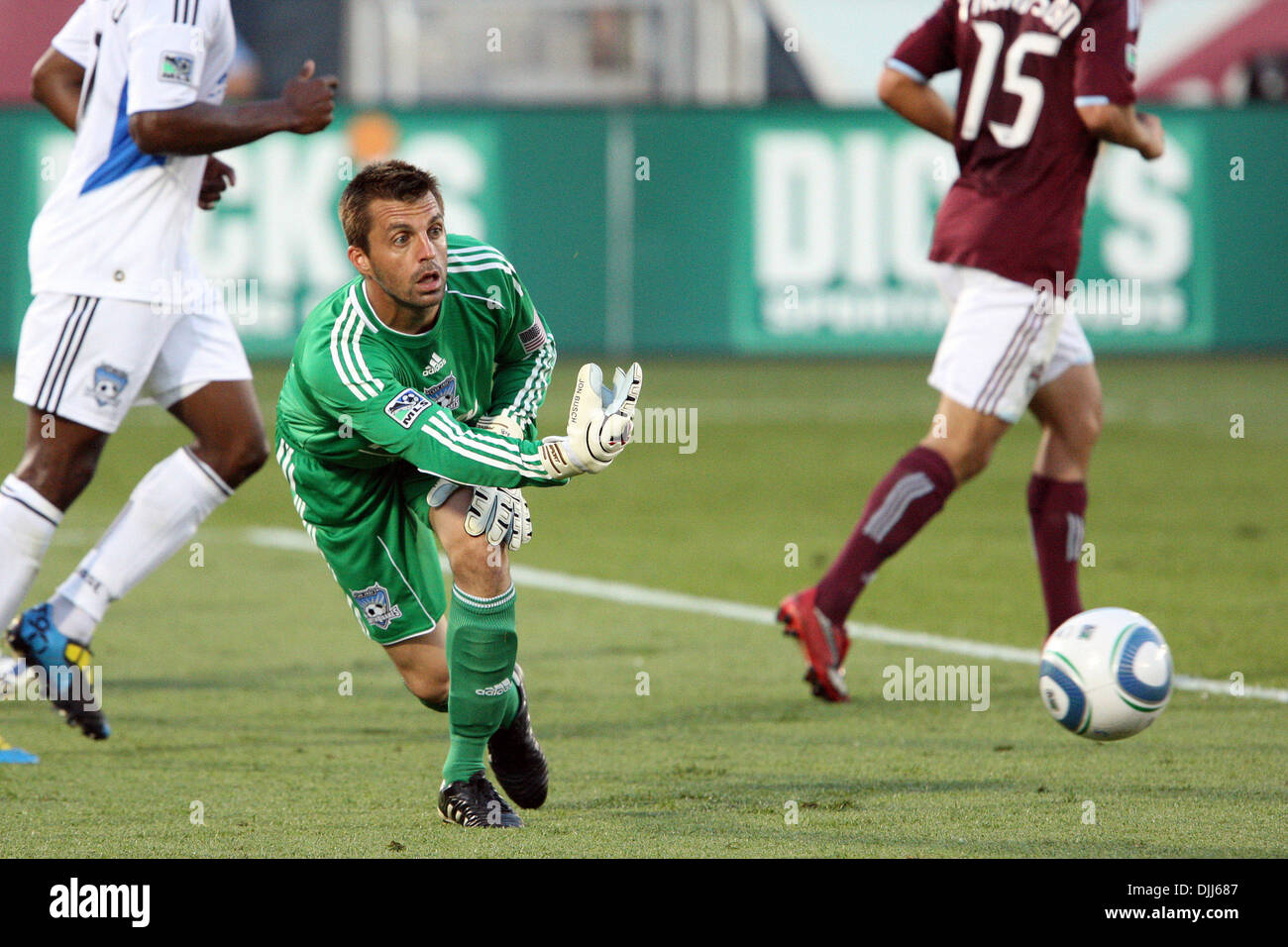 August 7, 2010: Earthquakes goalkeeper JON BUSCH (18) rolls the ball to ...