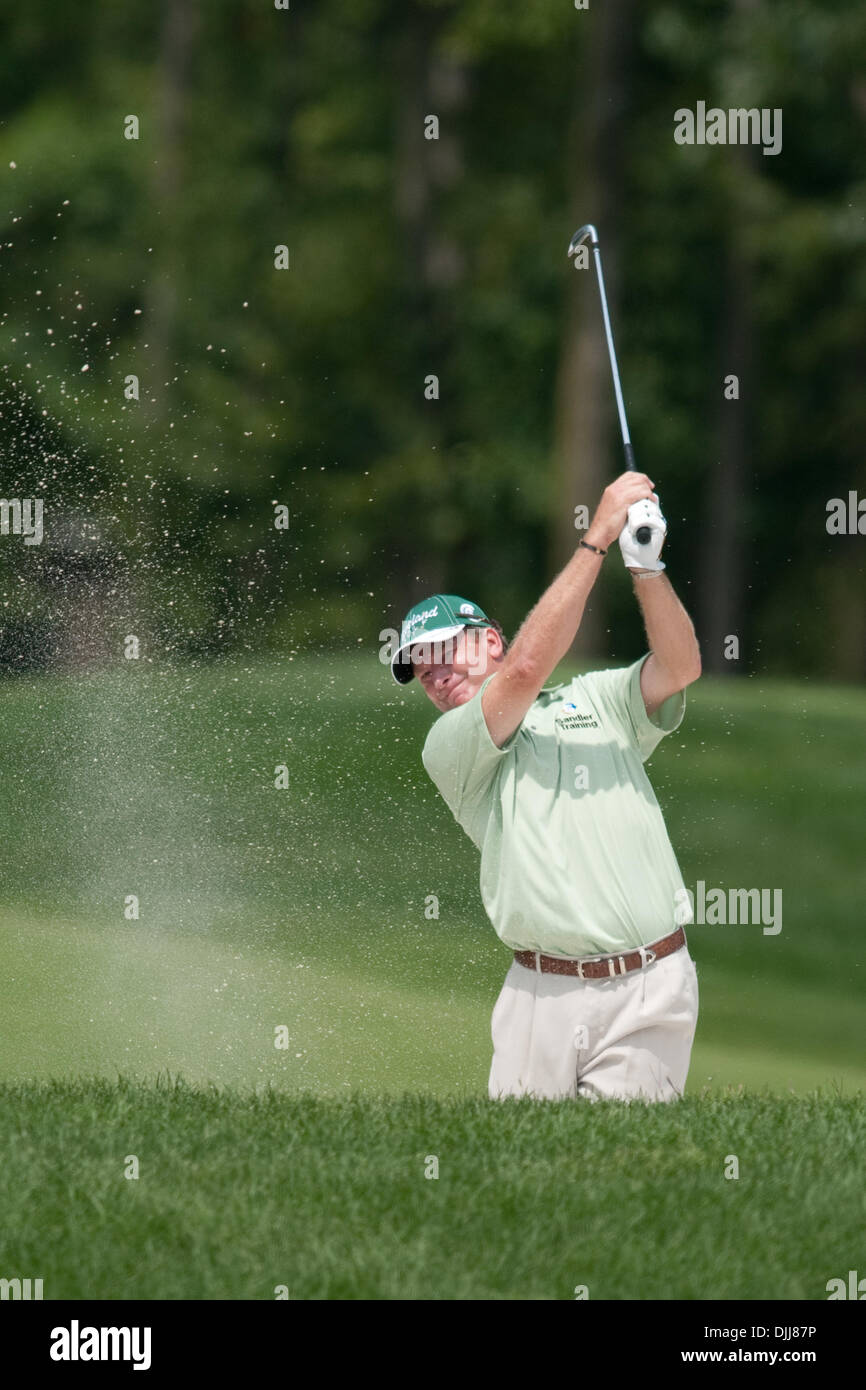 August 8, 2010: Professional golfer WOODY AUSTIN hits out of a bunker ...