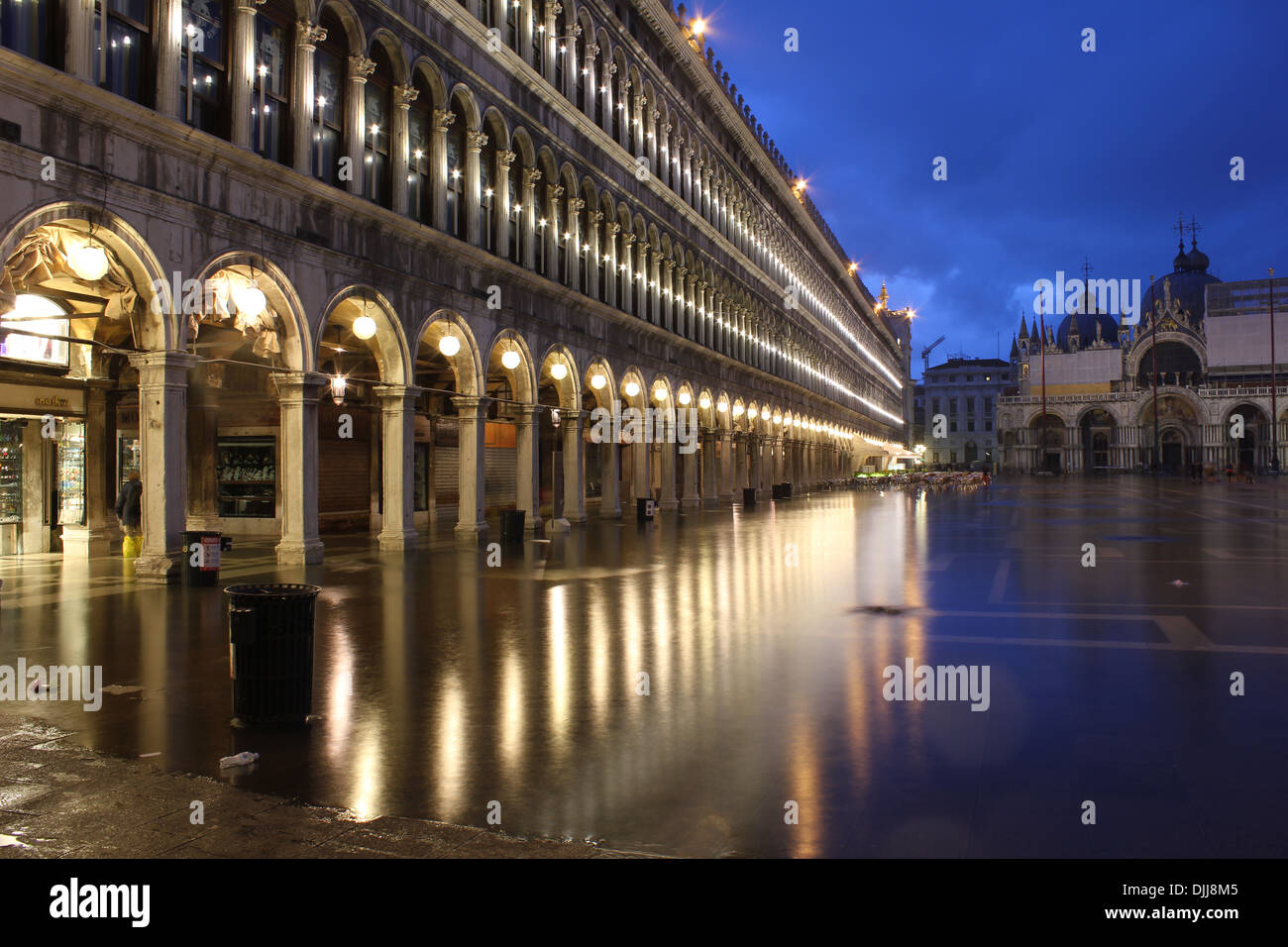 Venice, San Marco Square underwater Stock Photo - Alamy