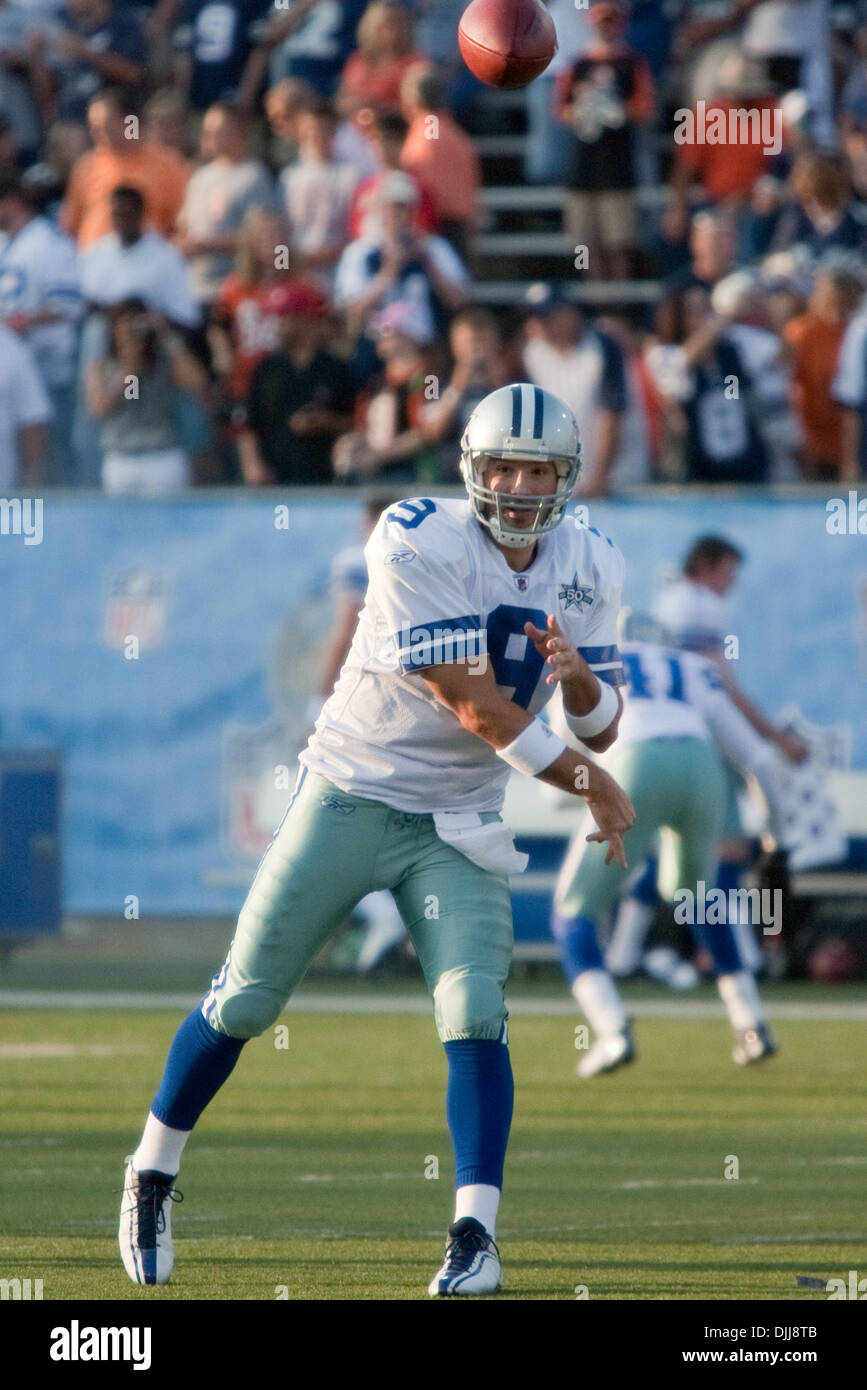 08 August 2010: Dallas Cowboys quarterback TONY ROMO (9) warms up prior ...