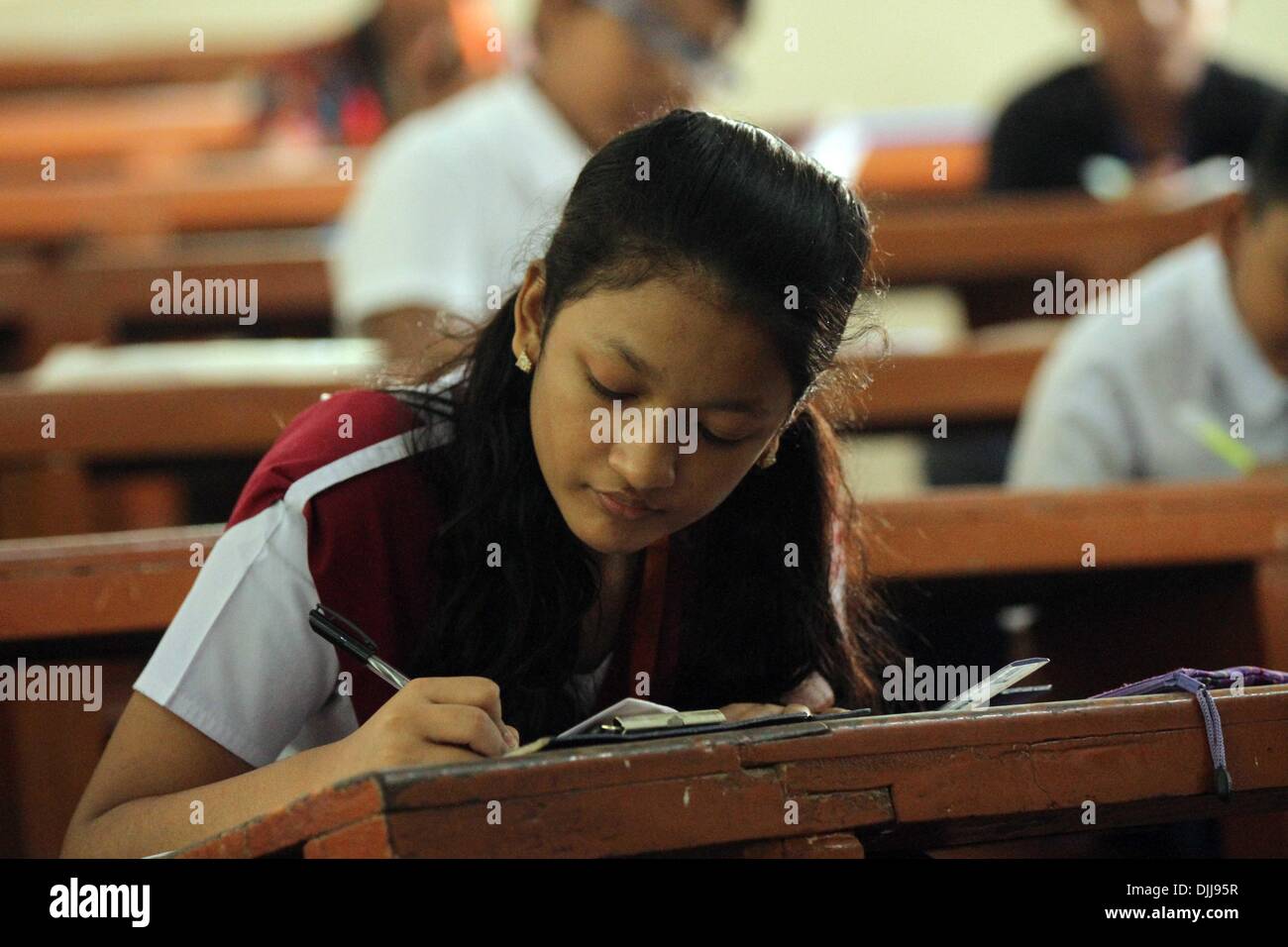 Bangladeshi students classroom hi-res stock photography and images - Alamy
