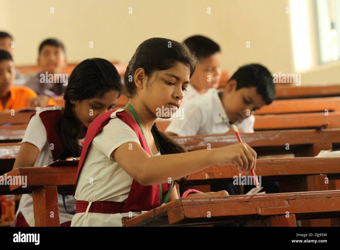 Bangladeshi students classroom hi-res stock photography and images - Alamy