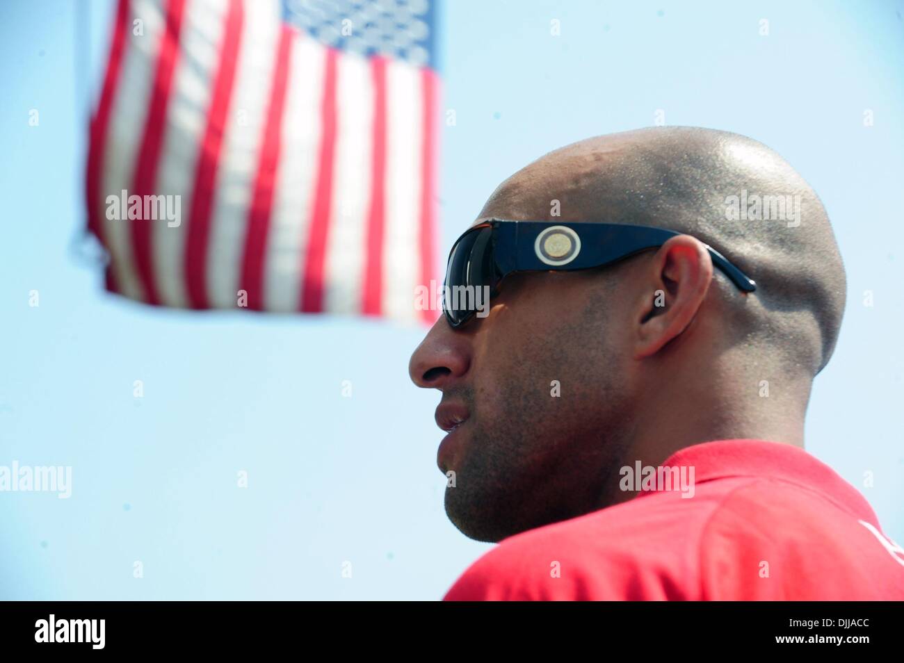 Aug. 09, 2010 - Manhattan, New York, U.S. - Goalkeeper TIM HOWARD looks ...
