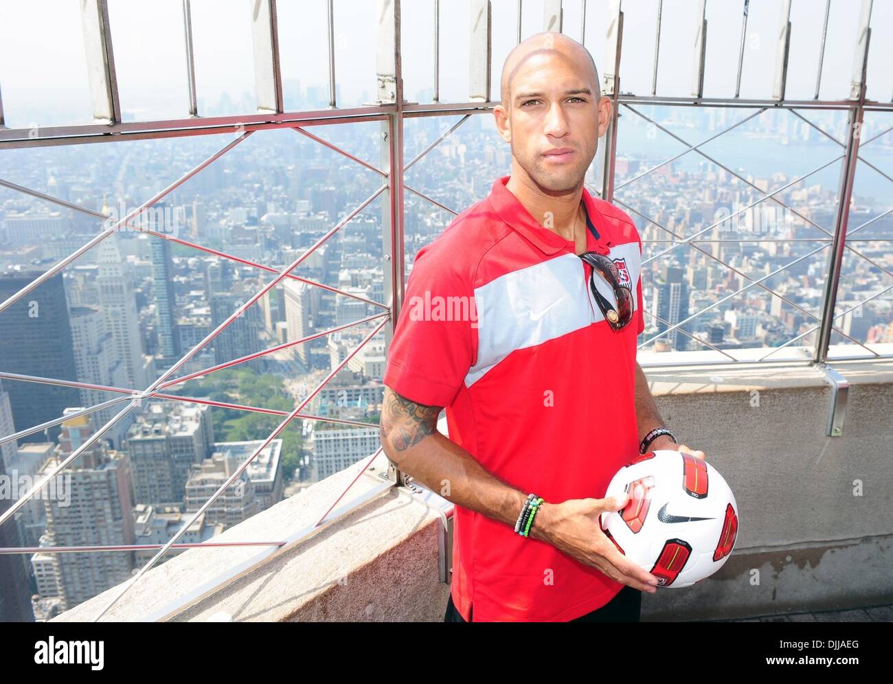 Aug. 09, 2010 - Manhattan, New York, U.S. - Goalkeeper TIM HOWARD looks ...