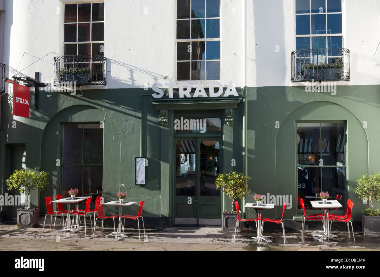 Montpellier cafe hi-res stock photography and images - Alamy