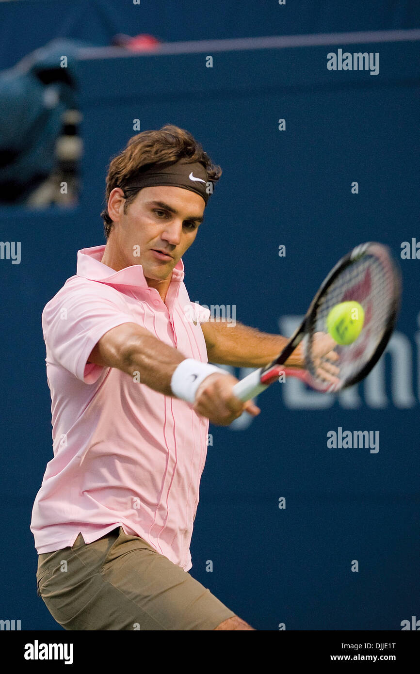 Roger federer backhand hi-res stock photography and images - Alamy