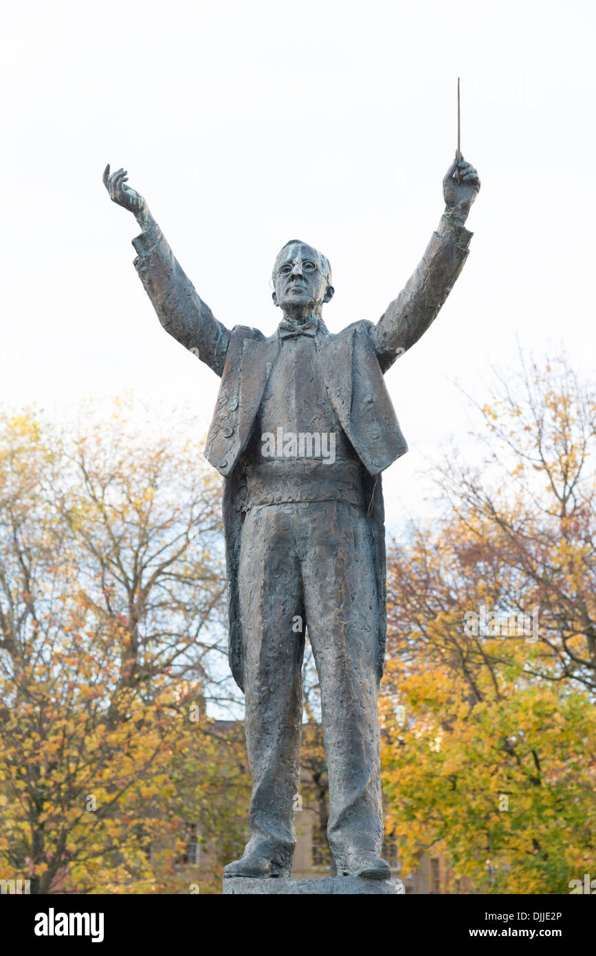 Gustav Holst Statue Cheltenham Stock Photos & Gustav Holst Statue ...