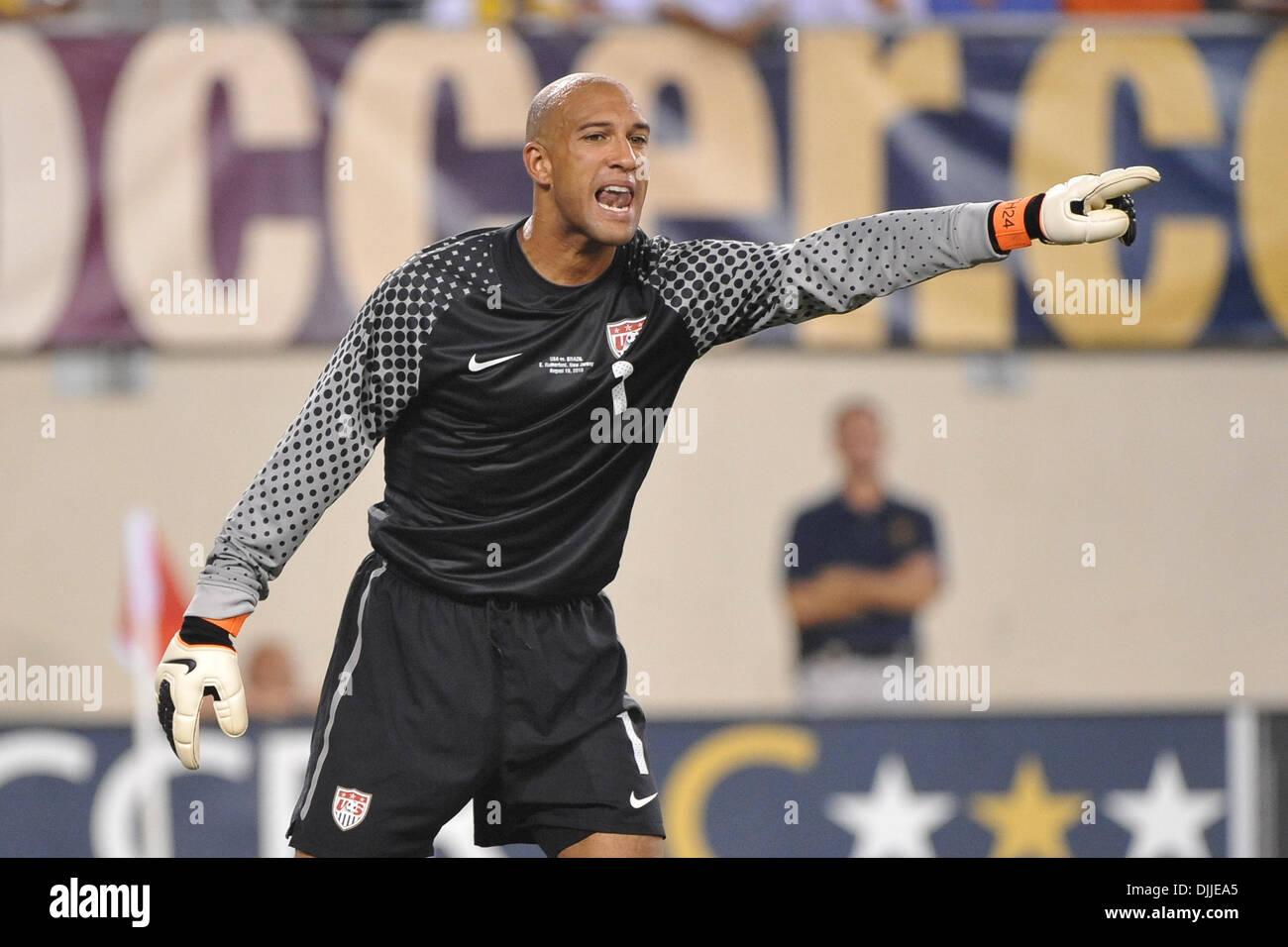 USA Goalkeeper TIM HOWARD (1) in action during the first International ...