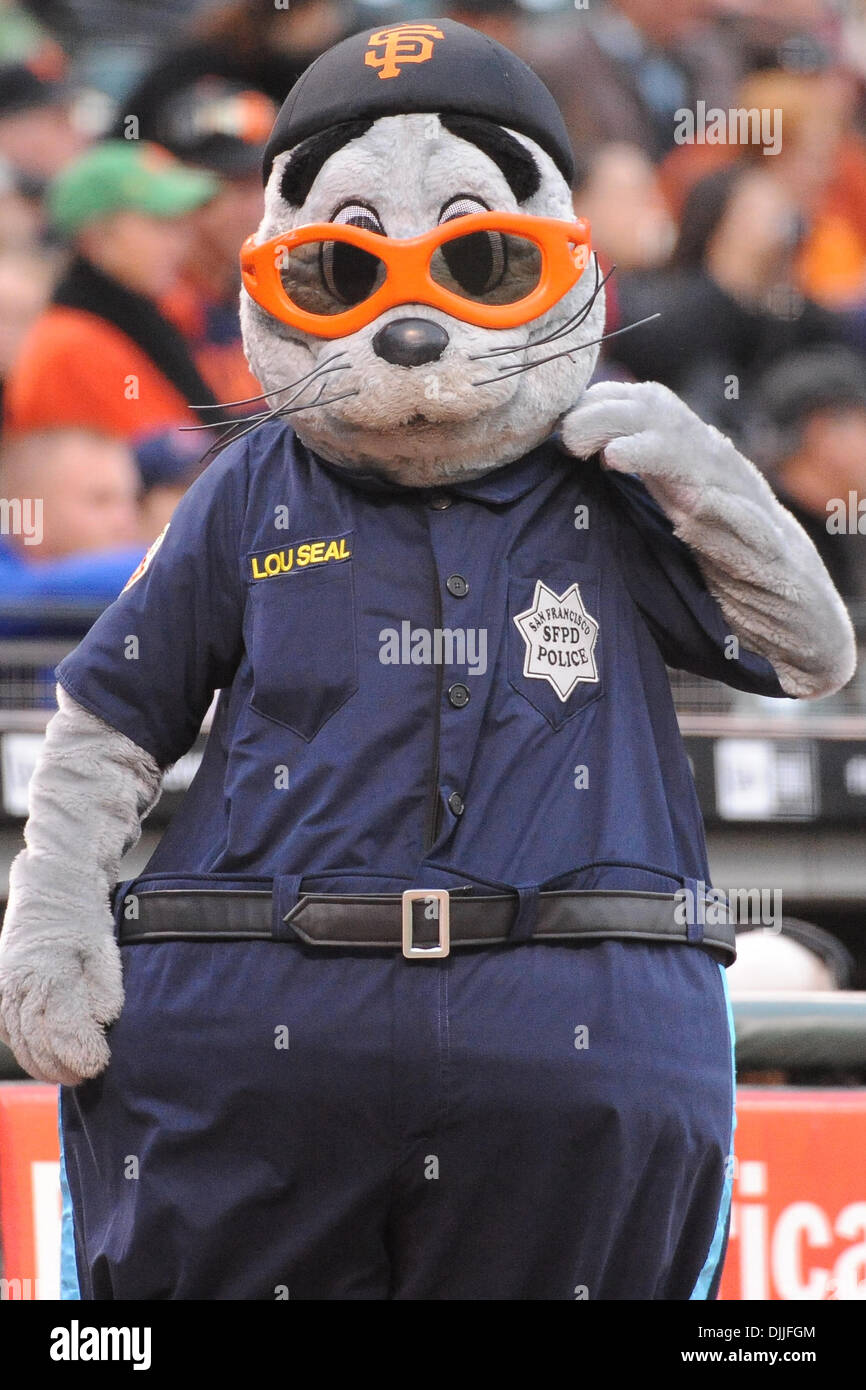 11 August, 2010: San Francisco Giants mascot LOU SEAL dressed in ...