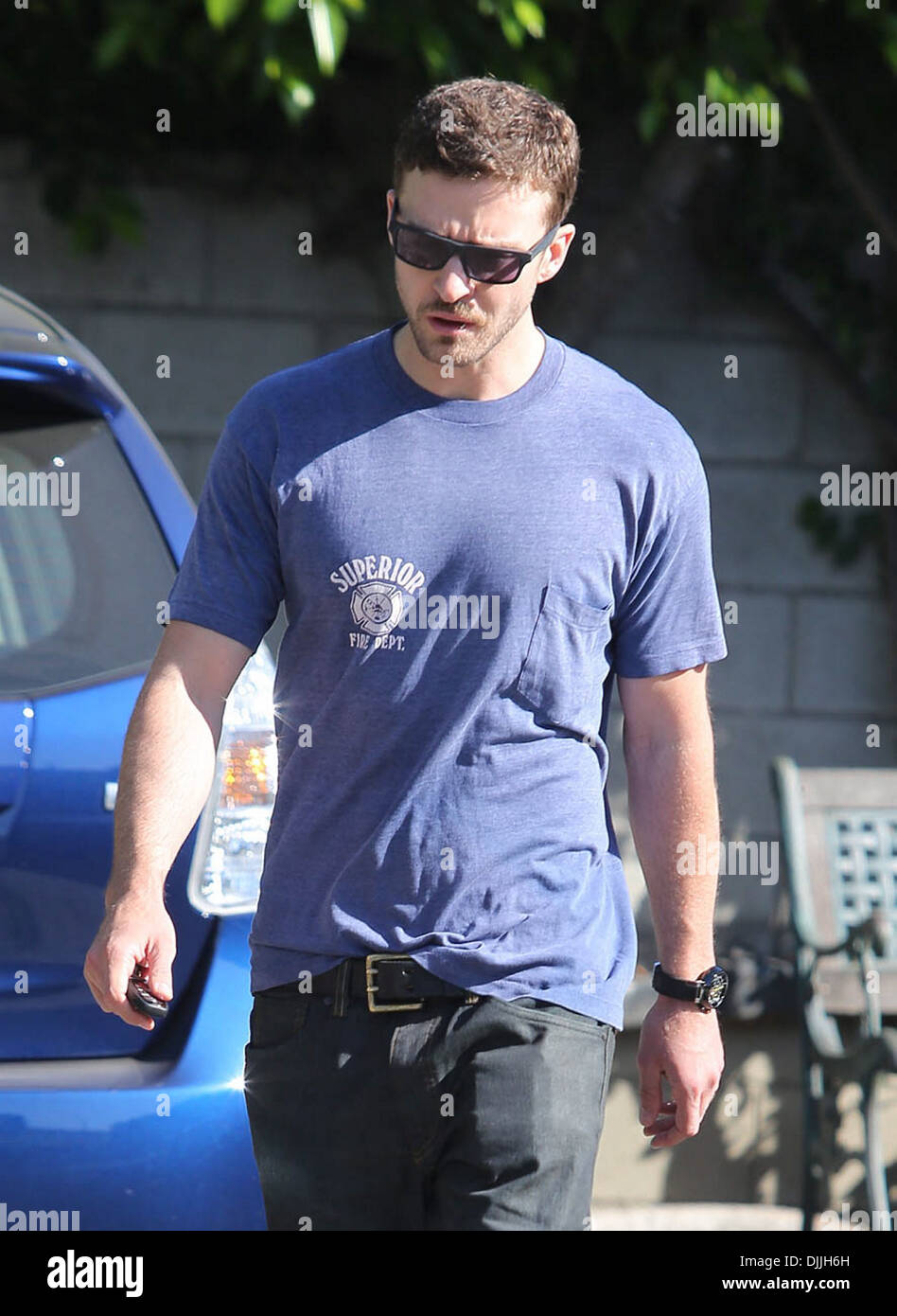 Justin Timberlake returns to his car Los Angeles California - 25.05.12 ...