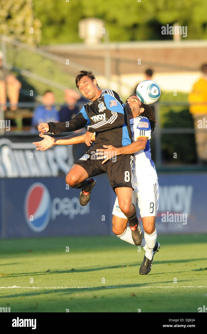 Buck 8 points hi-res stock photography and images - Alamy