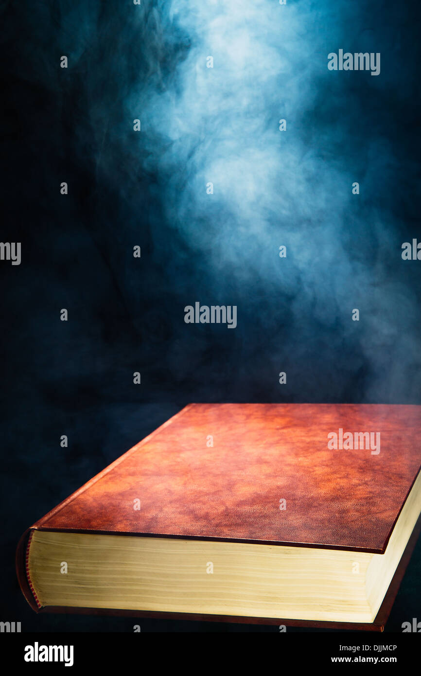 Dark symbolism hi-res stock photography and images - Alamy