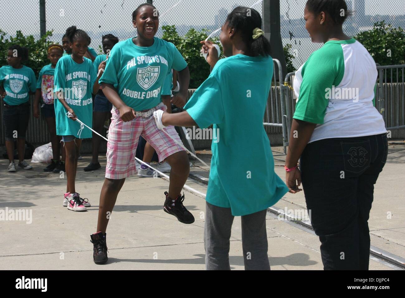 Double dutch jump rope hi-res stock photography and images - Alamy