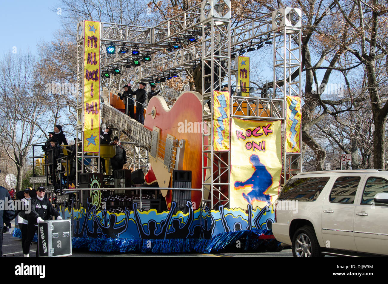 NEW YORK, NY, USA, Nov. 28, 2013. The Gibson Guitar float featured ...