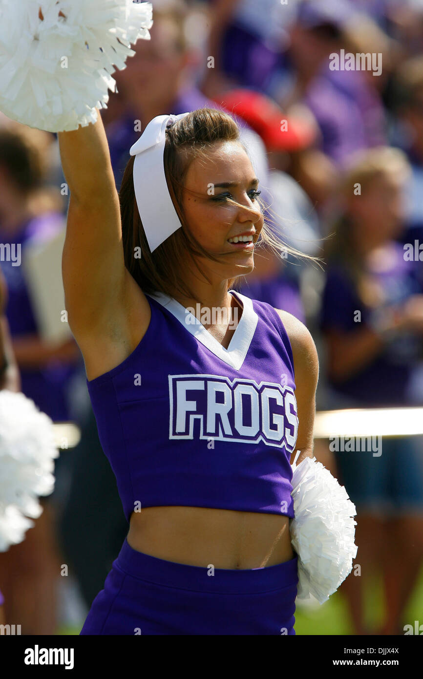 Texas christian cheerleaders hi-res stock photography and images - Alamy
