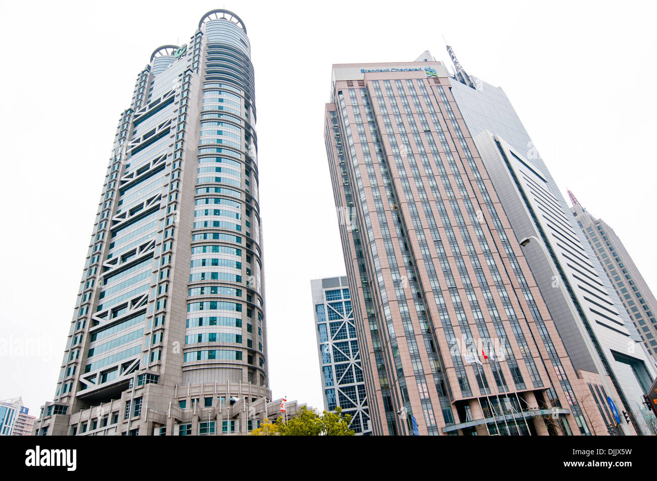 Standard chartered tower hi-res stock photography and images - Alamy