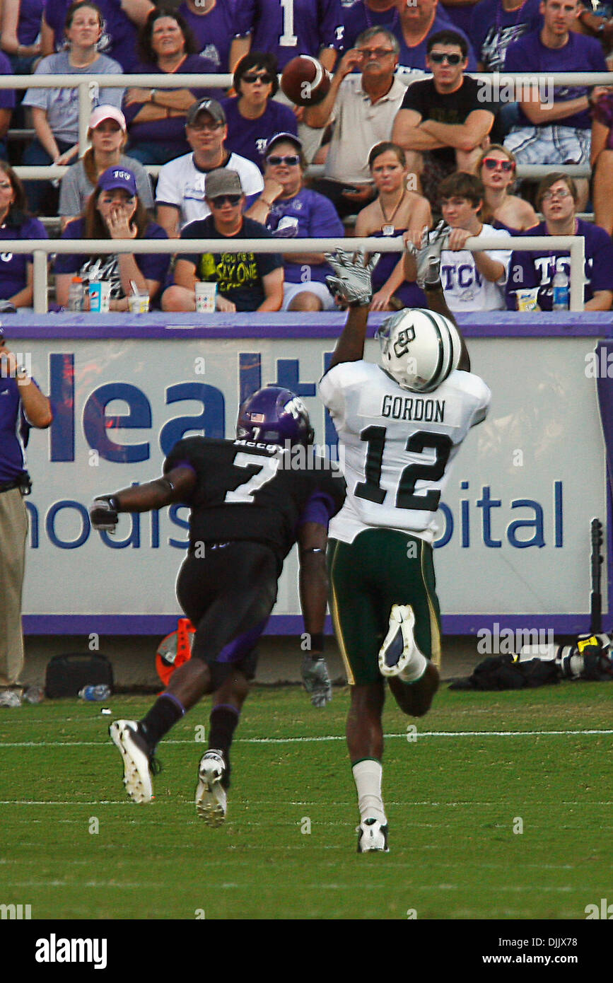 Josh gordon baylor hi-res stock photography and images - Alamy