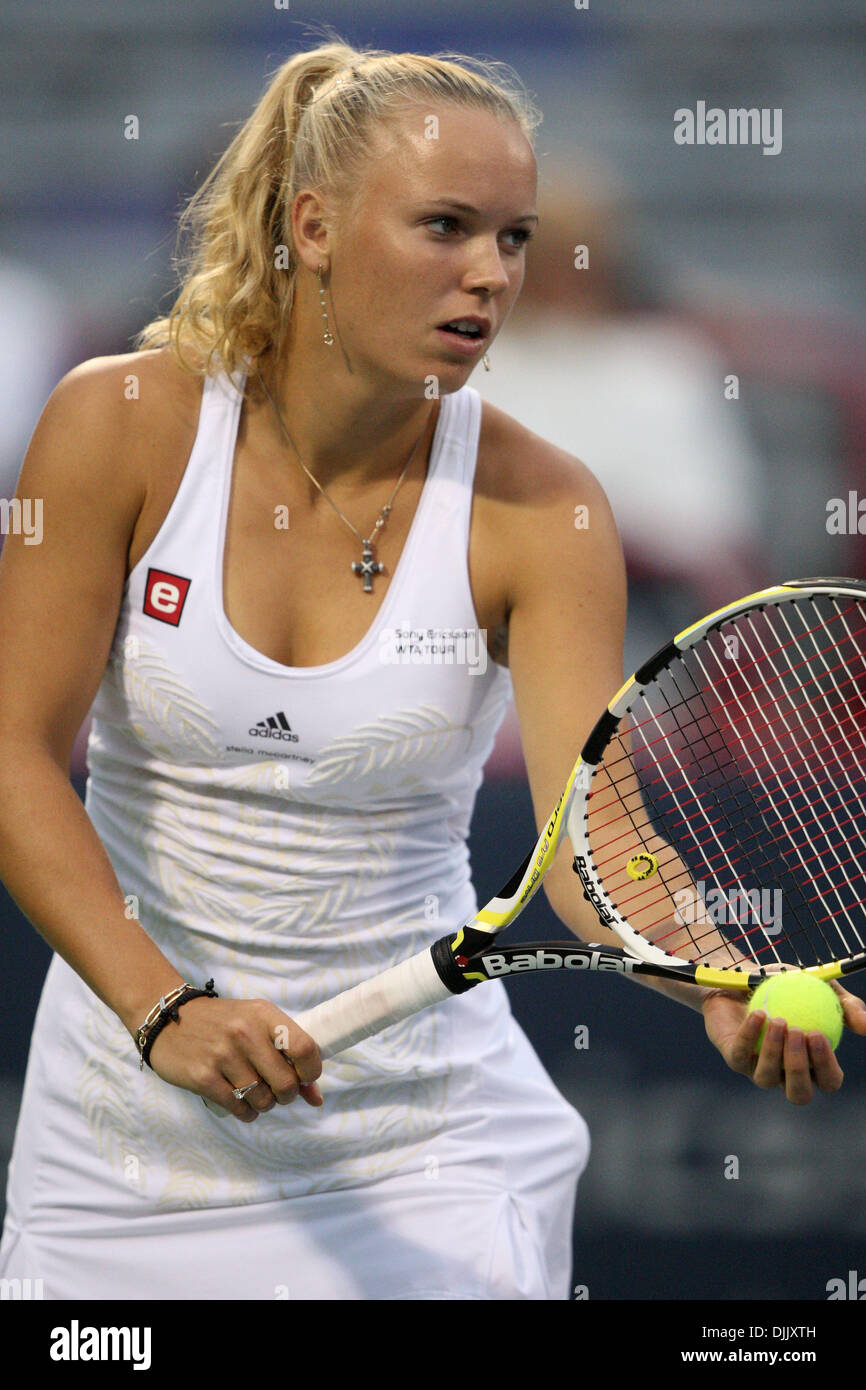 Aug. 21, 2010 - Montreal, Quebec, Canada - Second seeded Caroline ...
