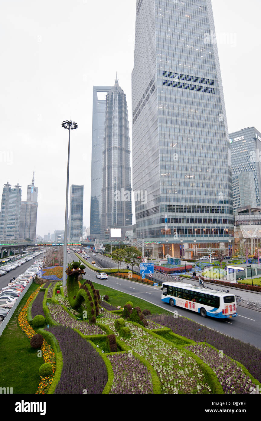 From right: Shanghai IFC North Tower, Jin Mao Tower and Shanghai World ...