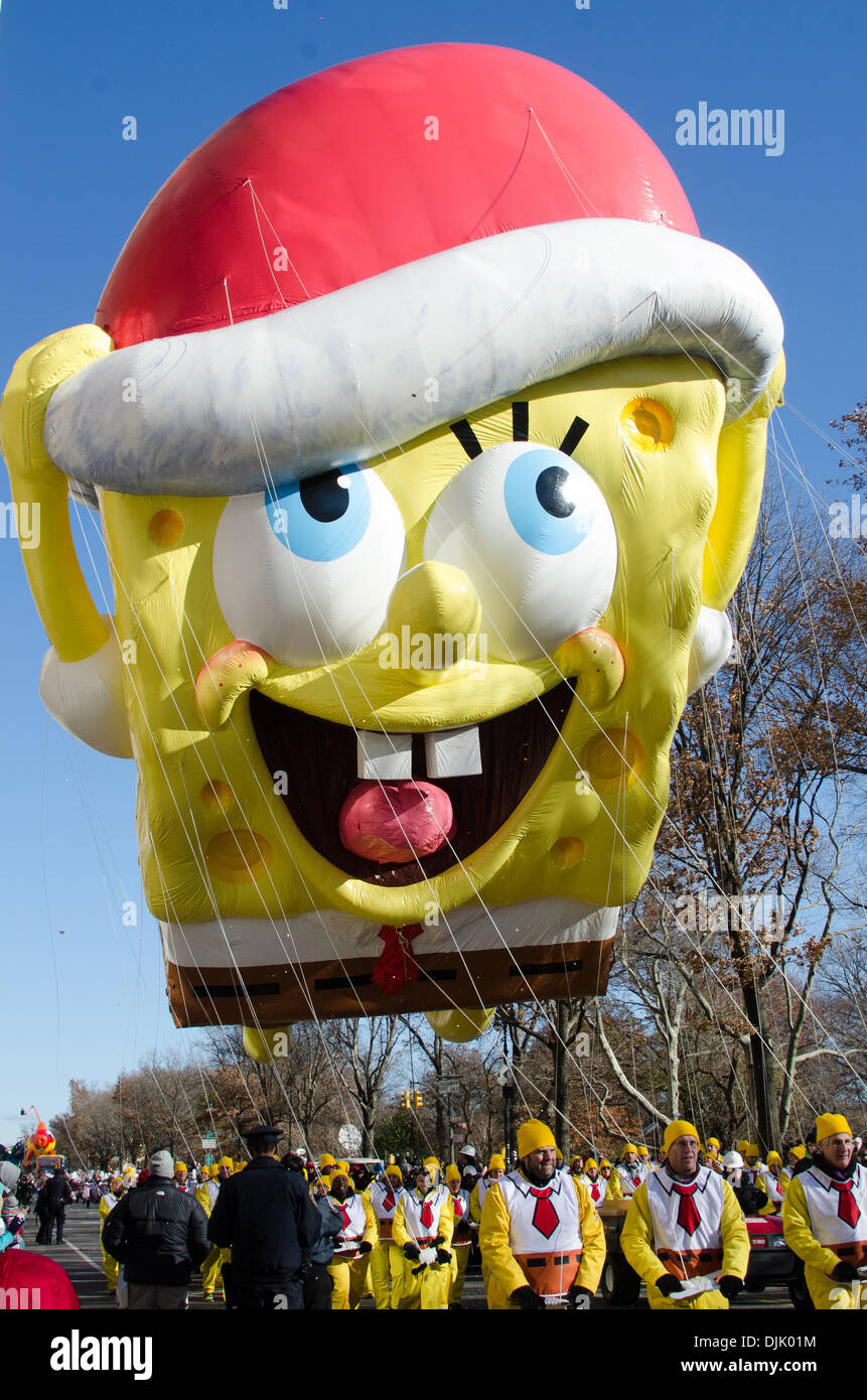 NEW YORK, NY, USA, Nov. 28, 2013. The Spongebob Squarepants balloon ...