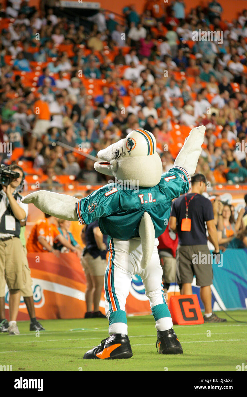 Miami dolphins mascot hi-res stock photography and images - Alamy
