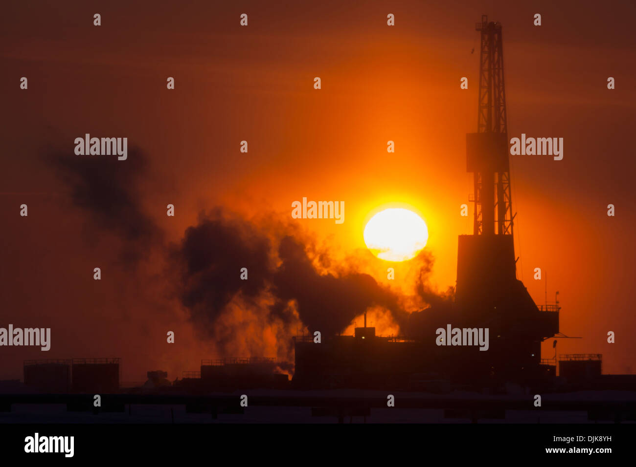 Alaska oil drilling rigs hi-res stock photography and images - Alamy