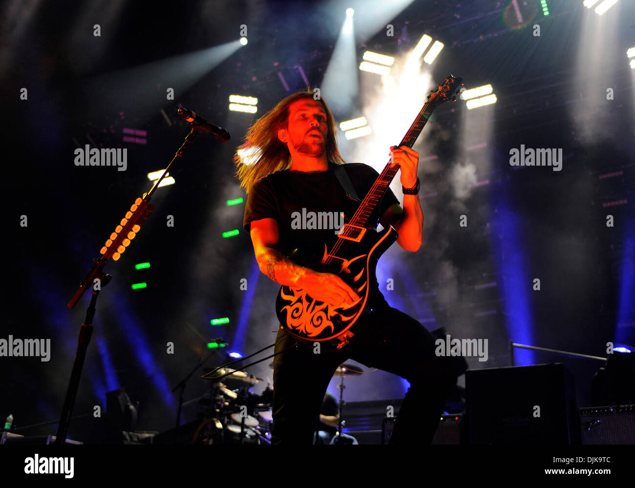 Creed band hi-res stock photography and images - Alamy