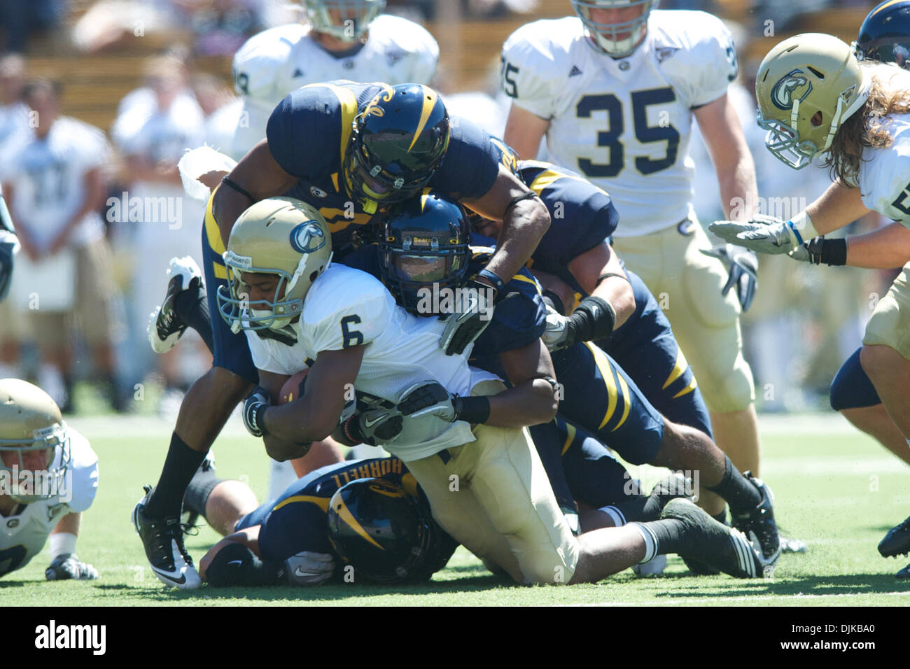 Uc berkeley memorial stadium hi-res stock photography and images - Alamy