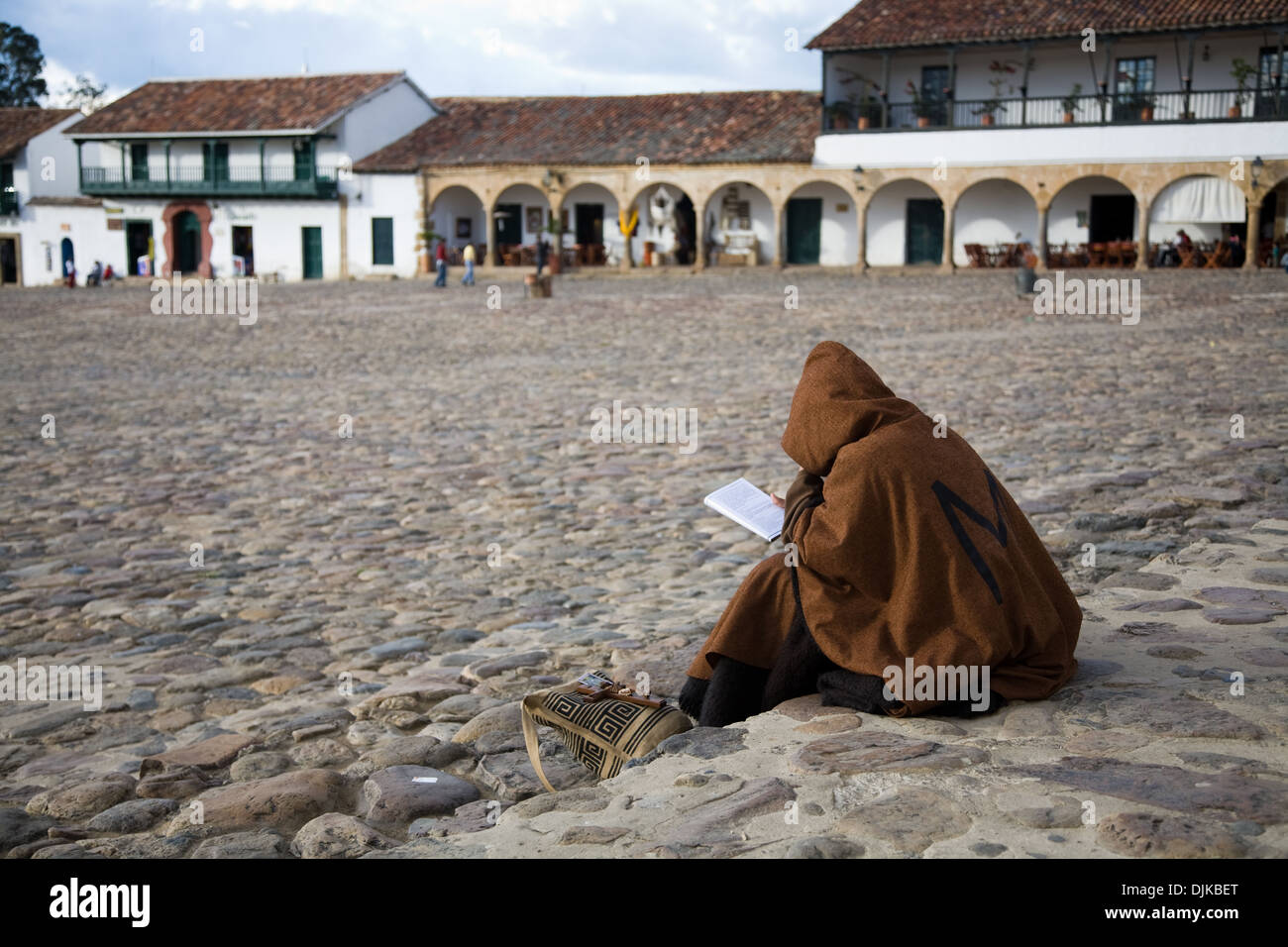 Monk reading hi-res stock photography and images - Alamy