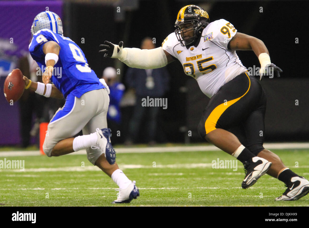 Southern Mississippi defensive tackle Anthony Gray (95) attempts to ...