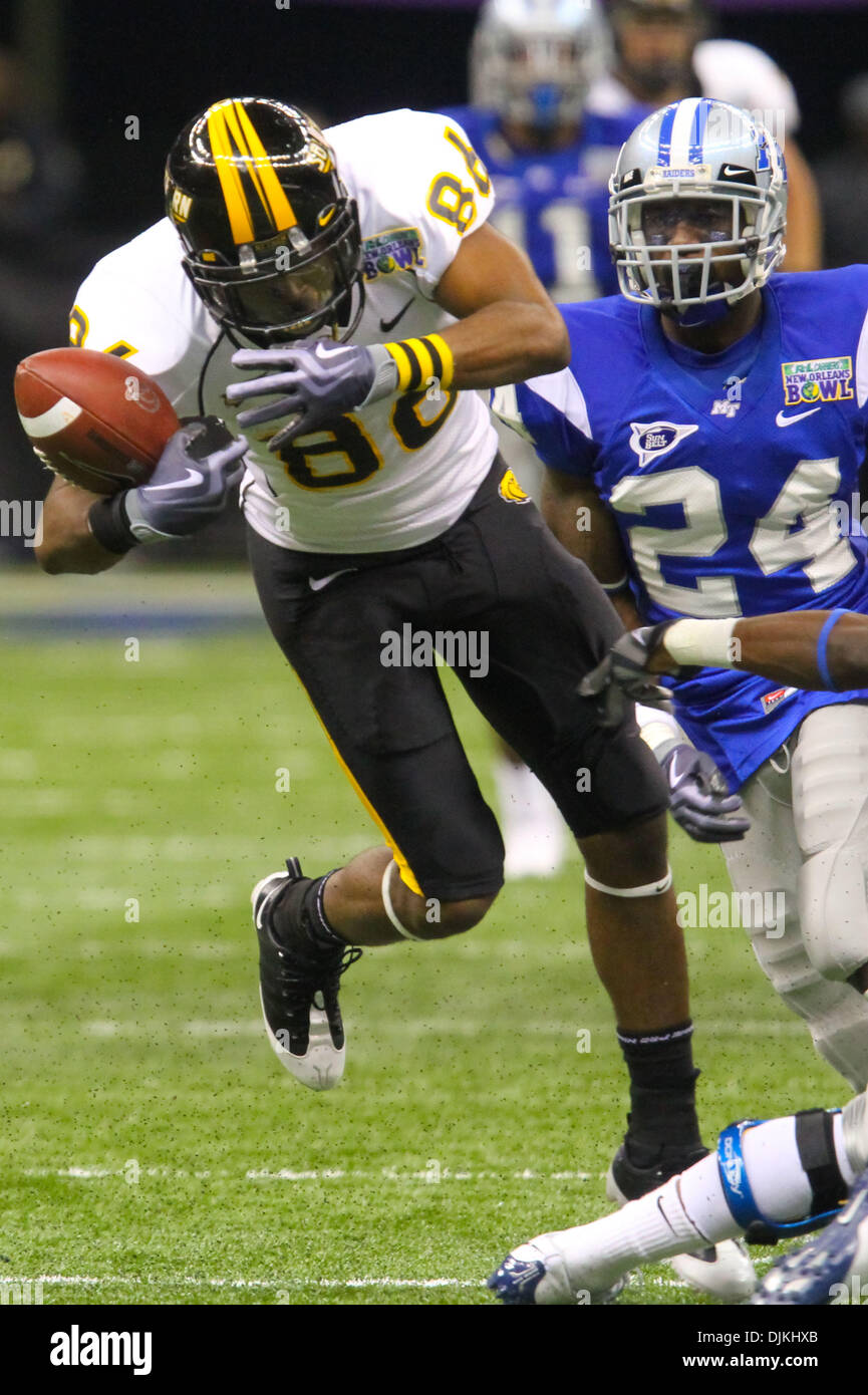 Southern Mississippi wide reciever Gerald Baptiste (86) makes a catch ...