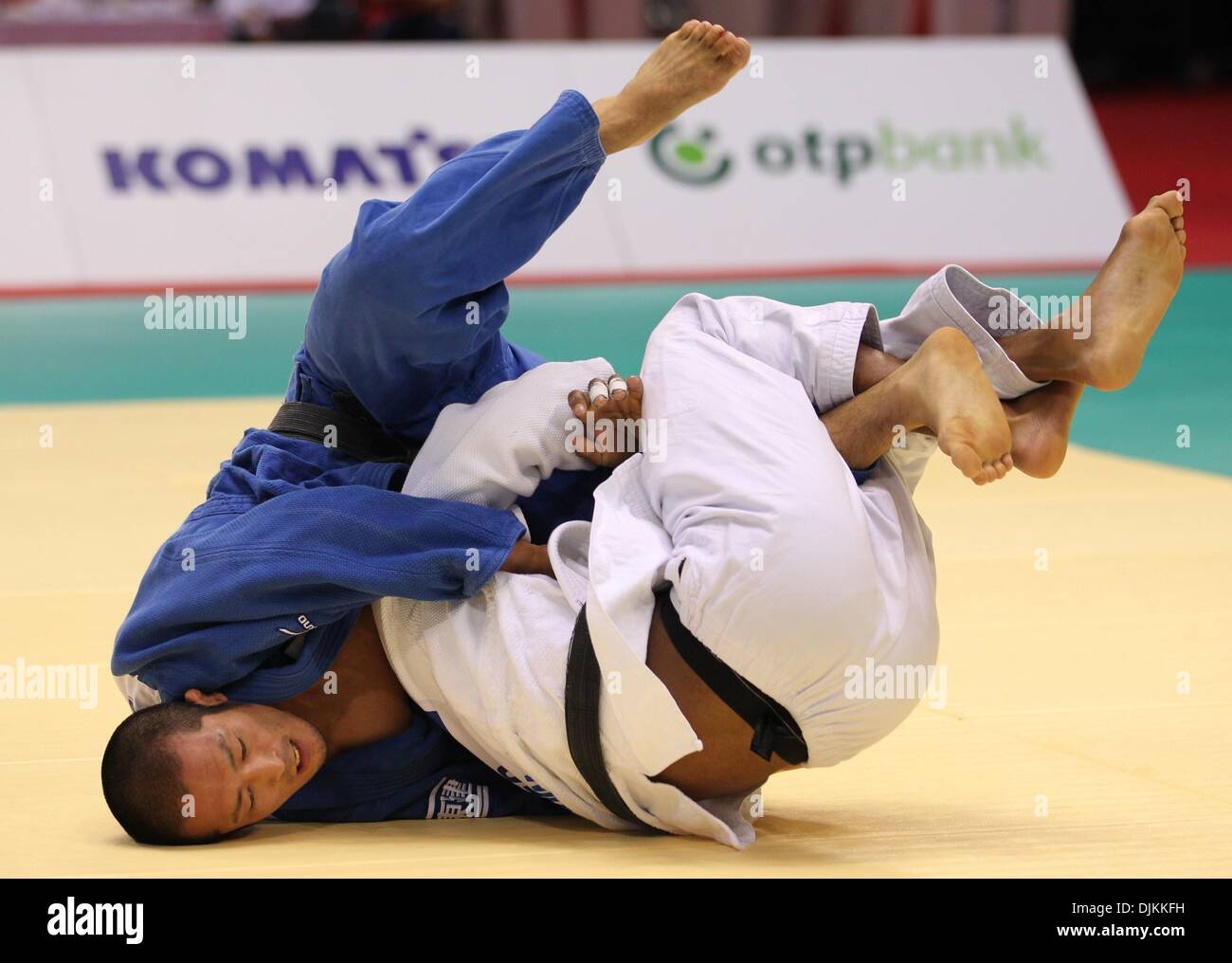 Sep 11, 2010 - Tokyo, Japan - HIROYUKI AKIMOTO, blue, of Japan battles ...