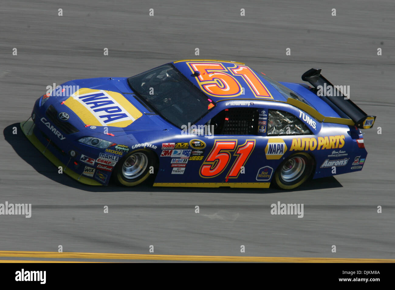 Michael Waltrip races during the Daytona 500 at the Daytona ...