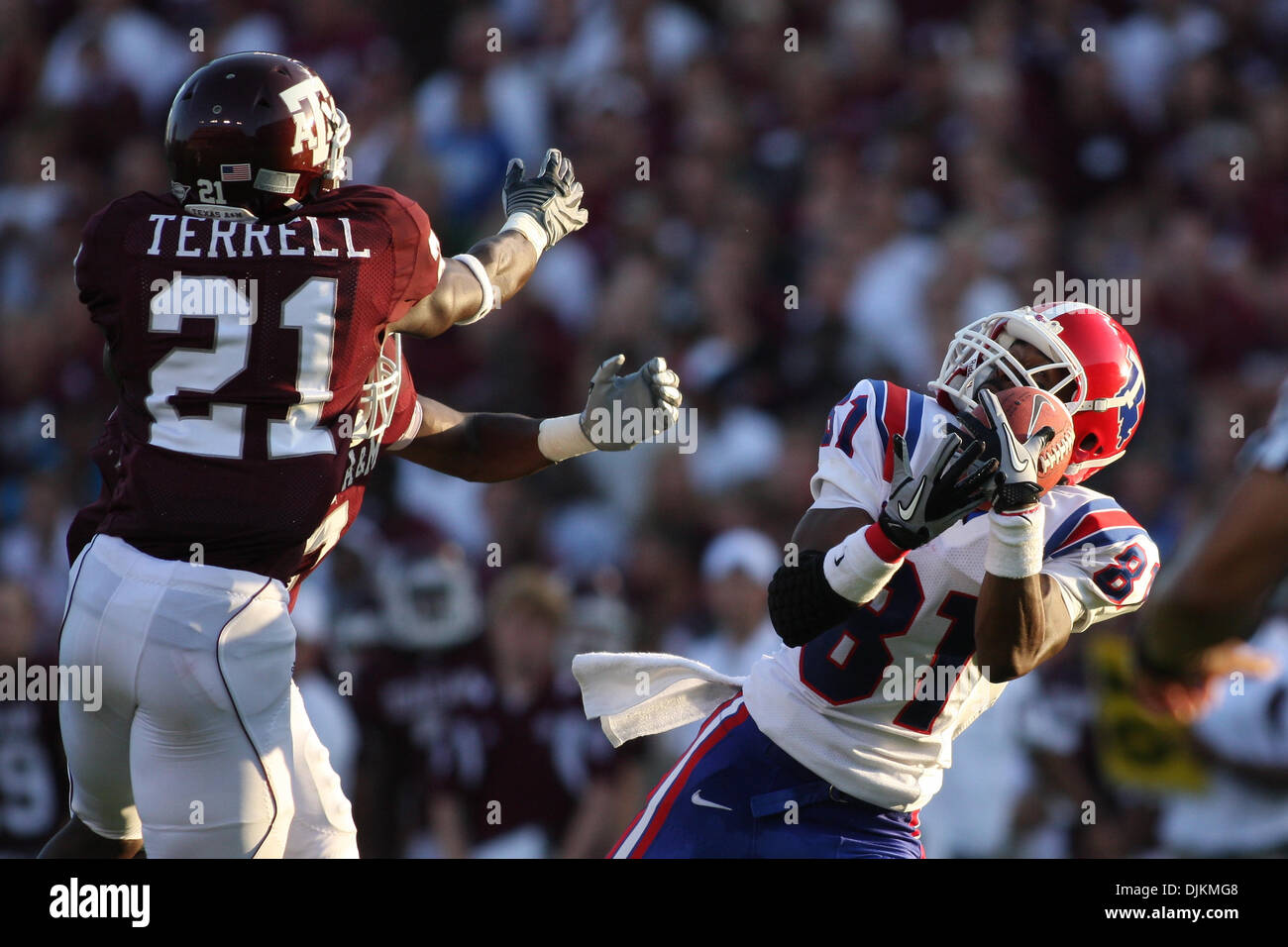 Sept 11, 2010: Louisiana Tech Bulldogs wide receiver Tim Molton (81 ...