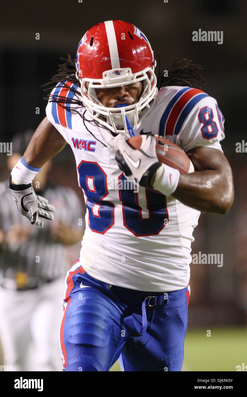 Sept 11, 2010: Louisiana Tech Bulldogs wide receiver Eric Harper (80 ...